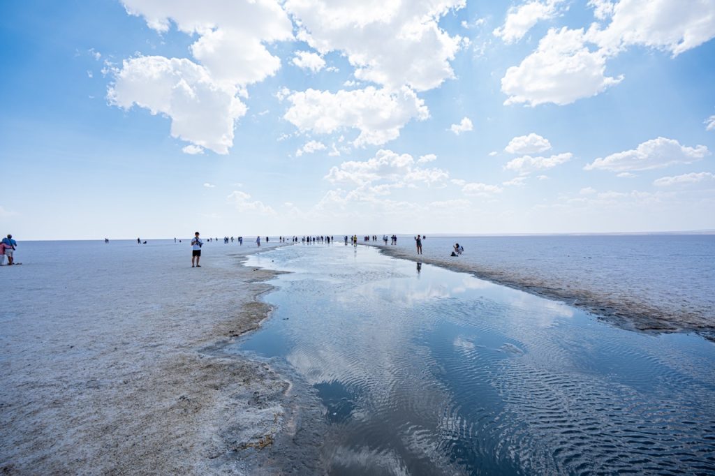 VISITING TUZ GOLU - THE ICONIC TURKISH SALT FLATS - THE MAP CHASERS ...