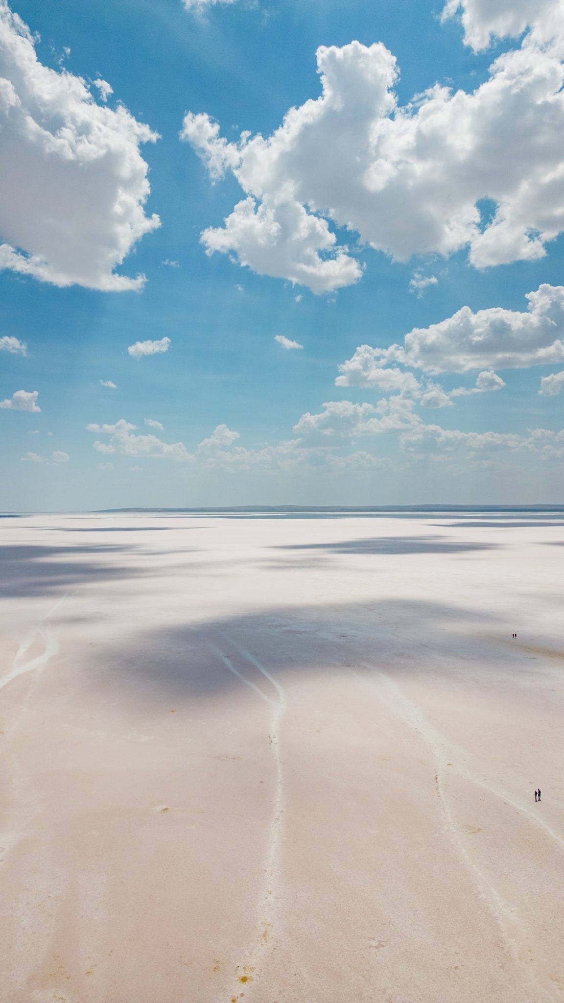 VISITING TUZ GOLU - THE ICONIC TURKISH SALT FLATS - THE MAP CHASERS ...